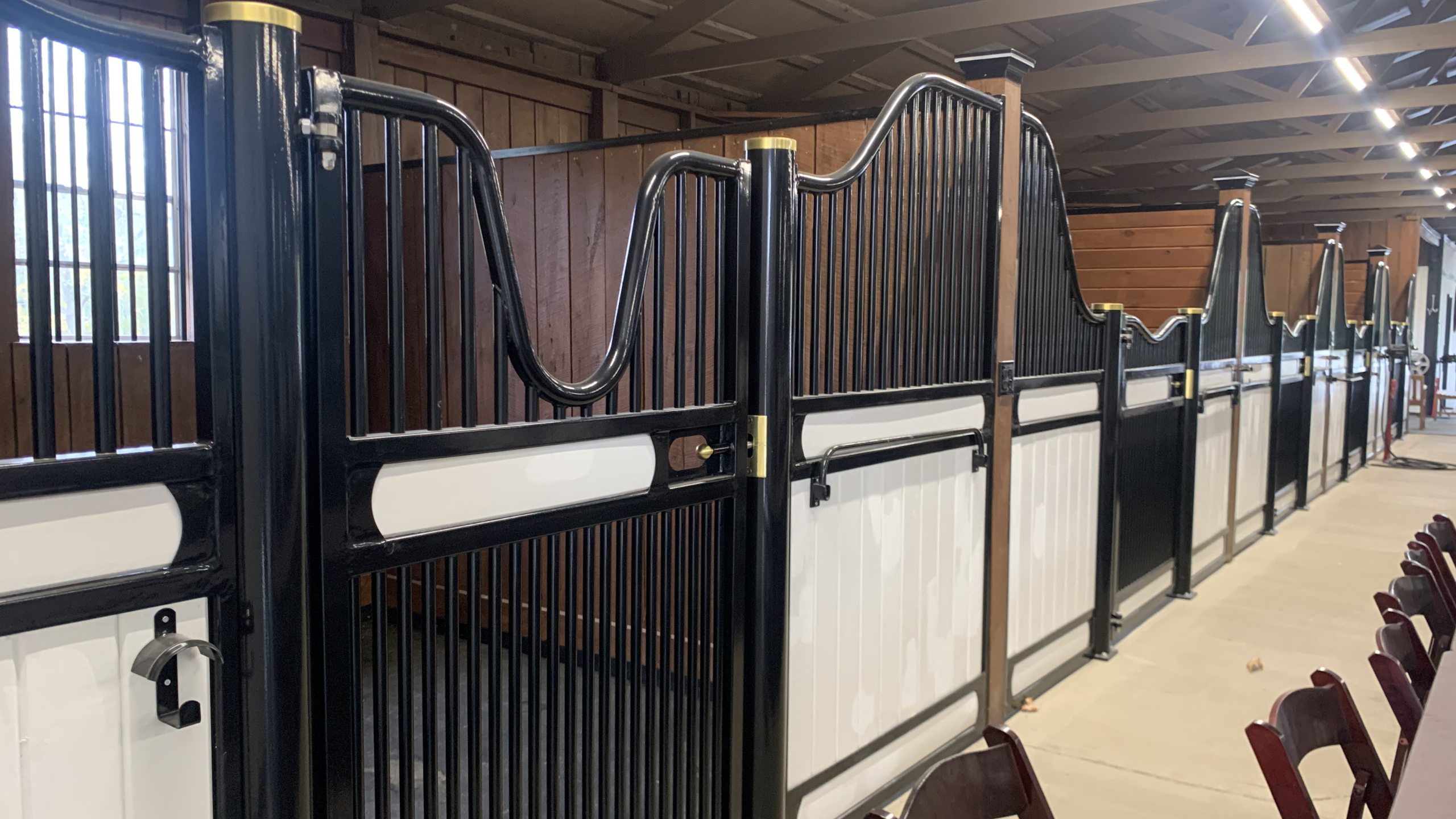 European Stall Fronts: The Benefits of Installing Euro Stall Fronts